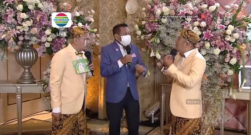 Gaya Artis Pria di Akad Nikah Lesti Kejora dan Rizky Billar Gaya Artis Pria di Akad Nikah Lesti Kejora dan Rizky Billar
