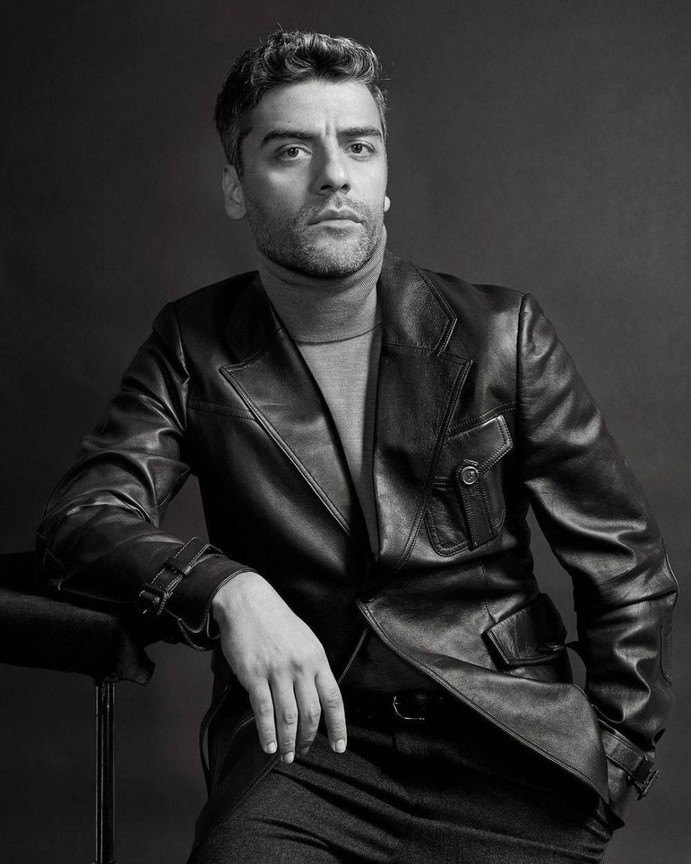 15 Aktor Hollywood yang Paling Banyak Main Film selama 2021