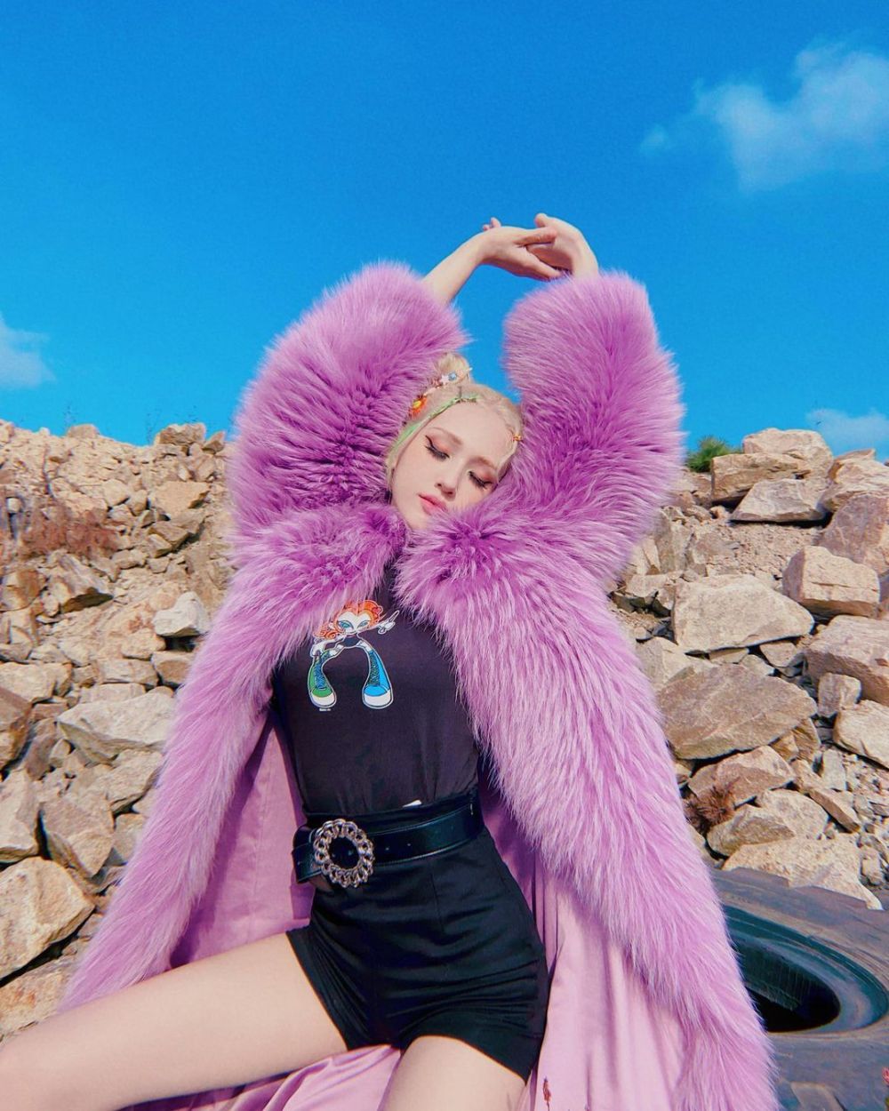 9 Potret Eksis Jeon Somi Saat Di Balik Layar Mv Xoxo