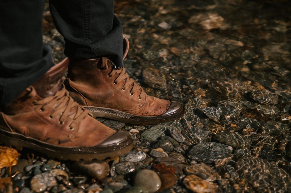 5 Tips Merawat Sepatu Hiking Pria Agar Awet dan Tampak Baru 5 Tips Merawat Sepatu Hiking Pria Agar Awet dan Tampak Baru
