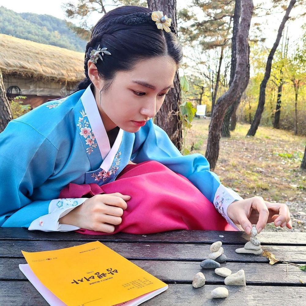 Potret Shin Ha Young