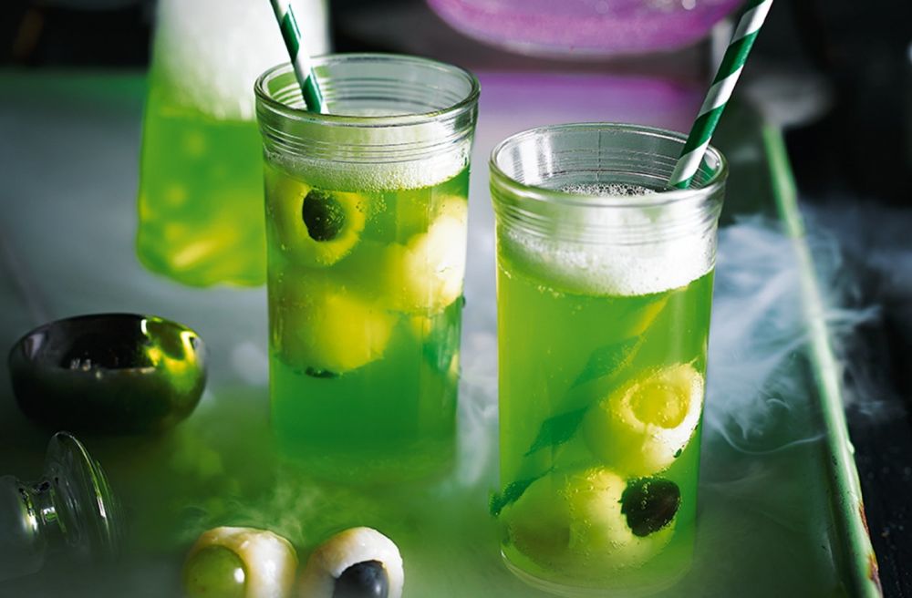 5 Minuman dengan Buah Leci yang Bikin Hari Kamu Makin Fresh!