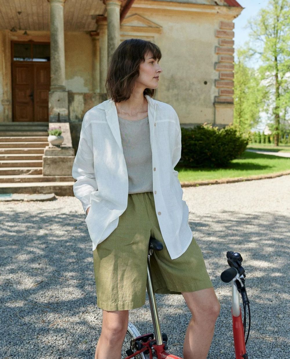 10 Inspirasi Outfit Androgini Untuk Perempuan