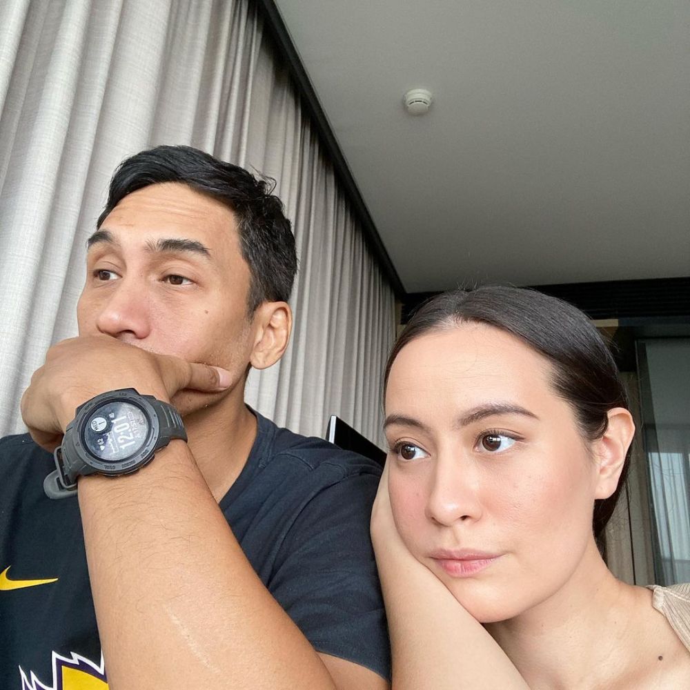 10 Potret Sweet Restu Sinaga dan Istri Tercinta