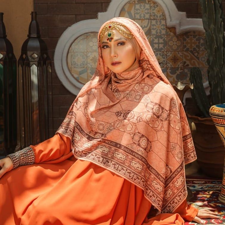 9 Potret Puput Melati, Sudah Jadi Ibu 5 Anak