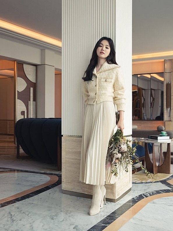 9 OOTD Rok Panjang ala Artis Korea, Stylish dan Mudah Ditiru