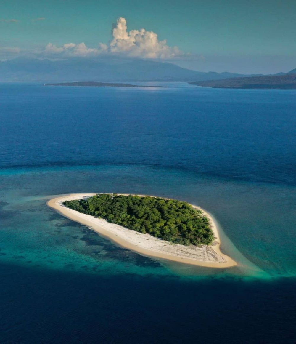 Potret Pulau Tabuhan di Banyuwangi