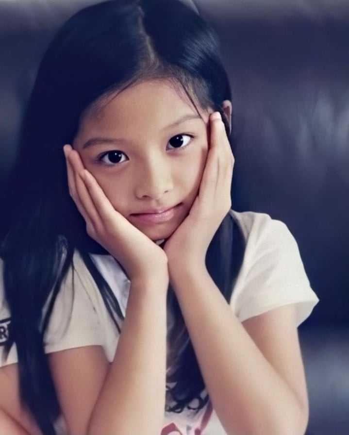 9 Visual Sullyoon Nmixx Yang Menarik Perhatian