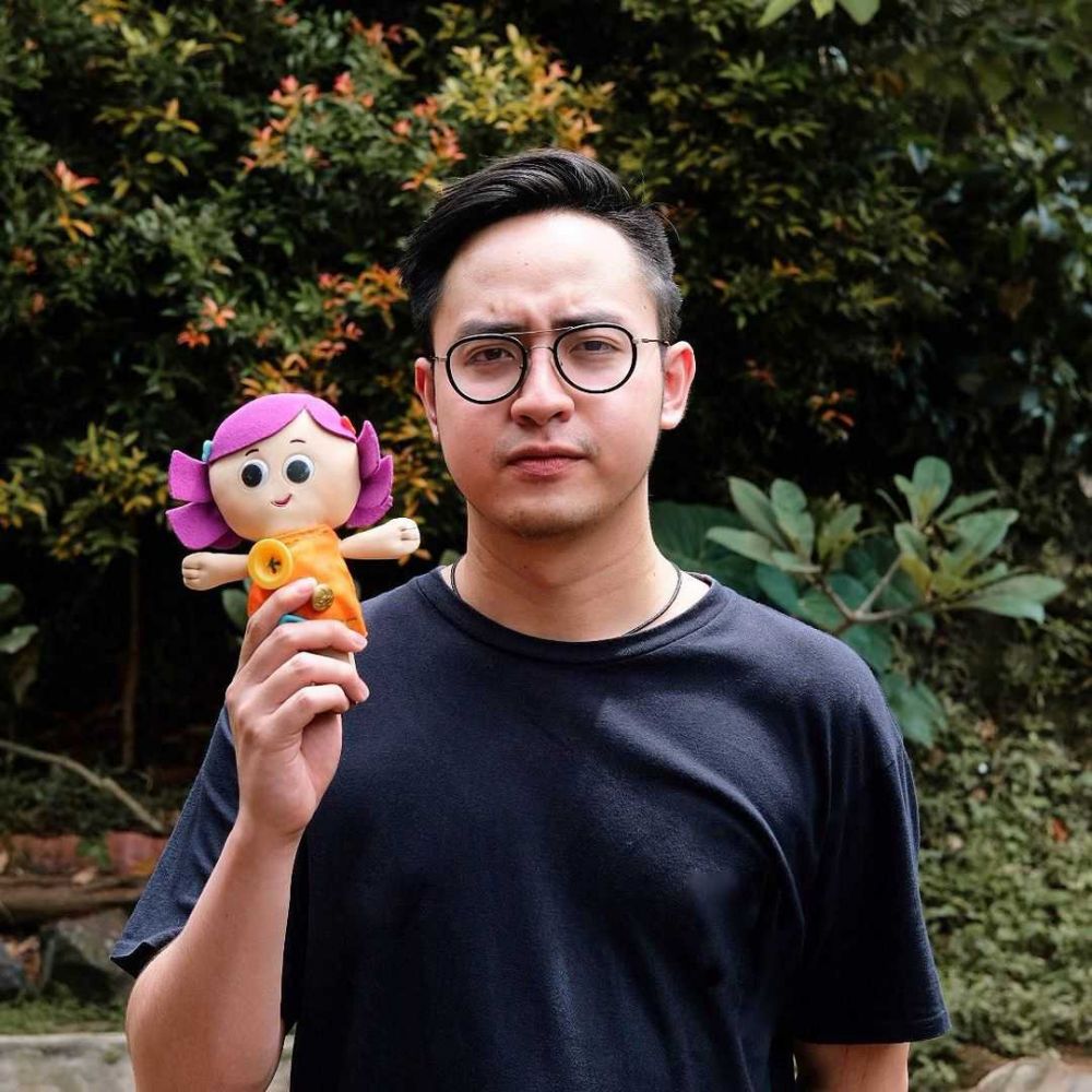 10 Potret Seru Medy Renaldy Bareng Mainannya, Asyik Banget!