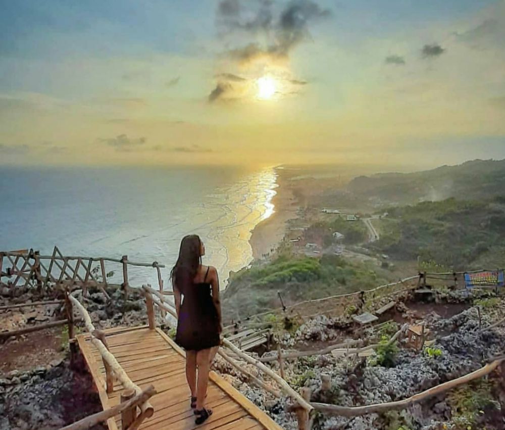 9 Sunset Terbaik di Shoka Bukit Senja Gunung Kidul