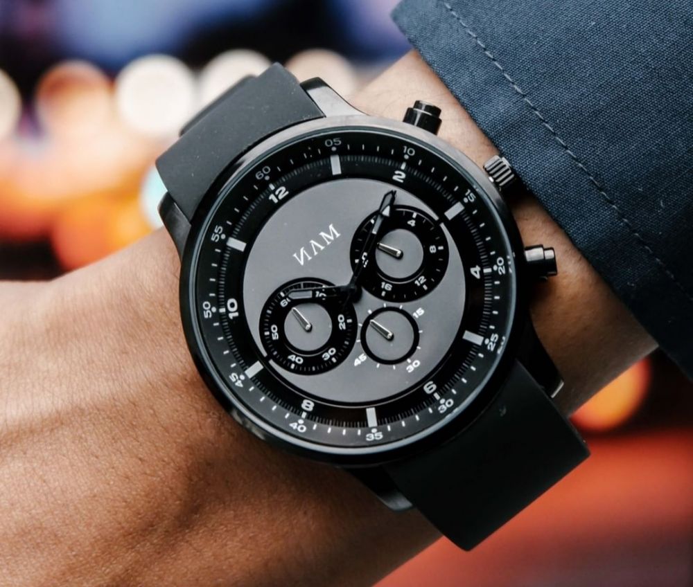 5 Merek Jam Tangan Lokal Terbaik untuk Pria, Tampil Elegan!