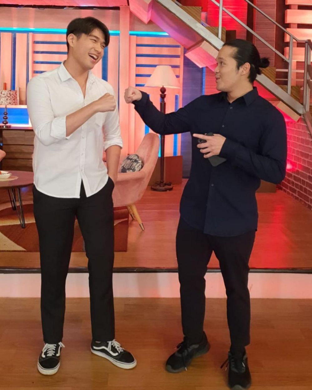 9 Ide OOTD ala Victor Agustino, Top 4 MasterChef Indonesia 9