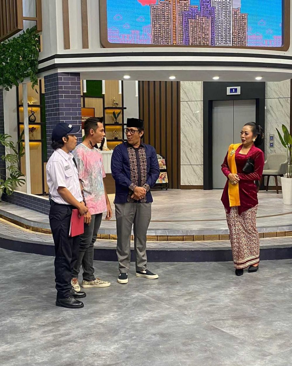 11 Potret Keseruan Pengisi Acara Sahur Lebih Segerr