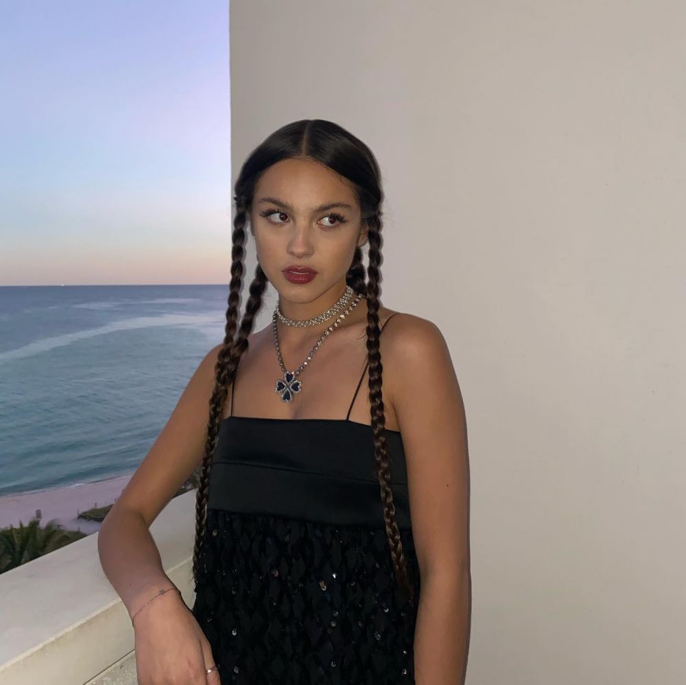 9 Ide Gaya Rambut Ala Olivia Rodrigo