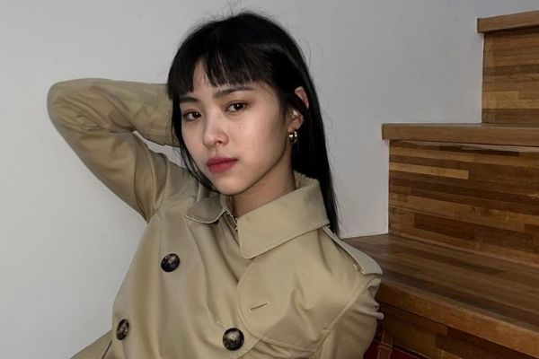 7 Inspirasi Gaya Rambut Poni Depan ala Idol KPop