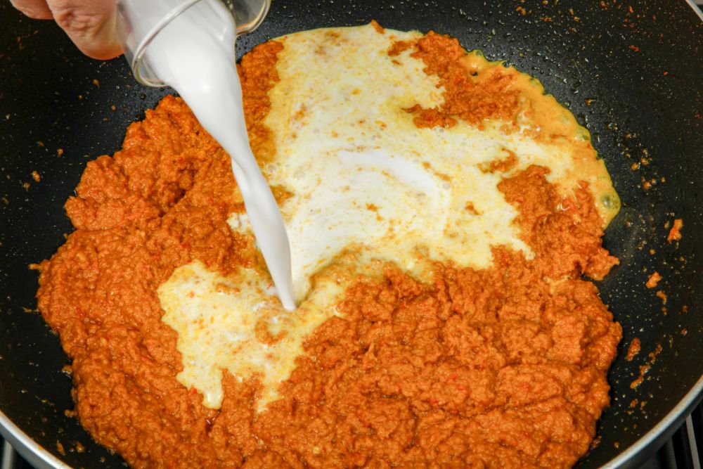 10 Tips Memasak Rendang yang Empuk dan Lezat, Bumbu Meresap!