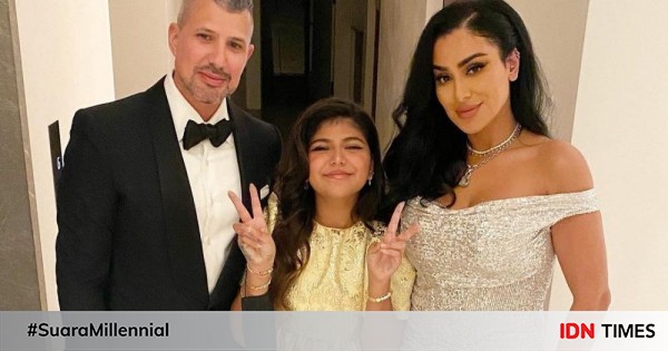 Glamor, 10 Potret Kompak Bos Huda Beauty Bareng Keluarga