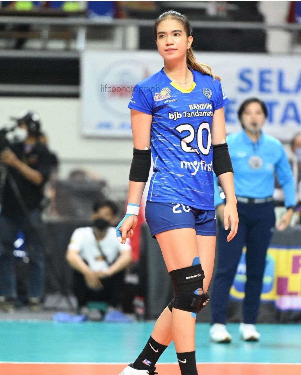 9 Pesona Atlet Voli Shella Bernadetha