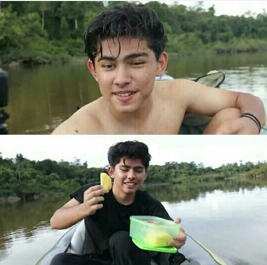 9 Momen Andrew Kalaweit Uji Nyali di Danau Buaya