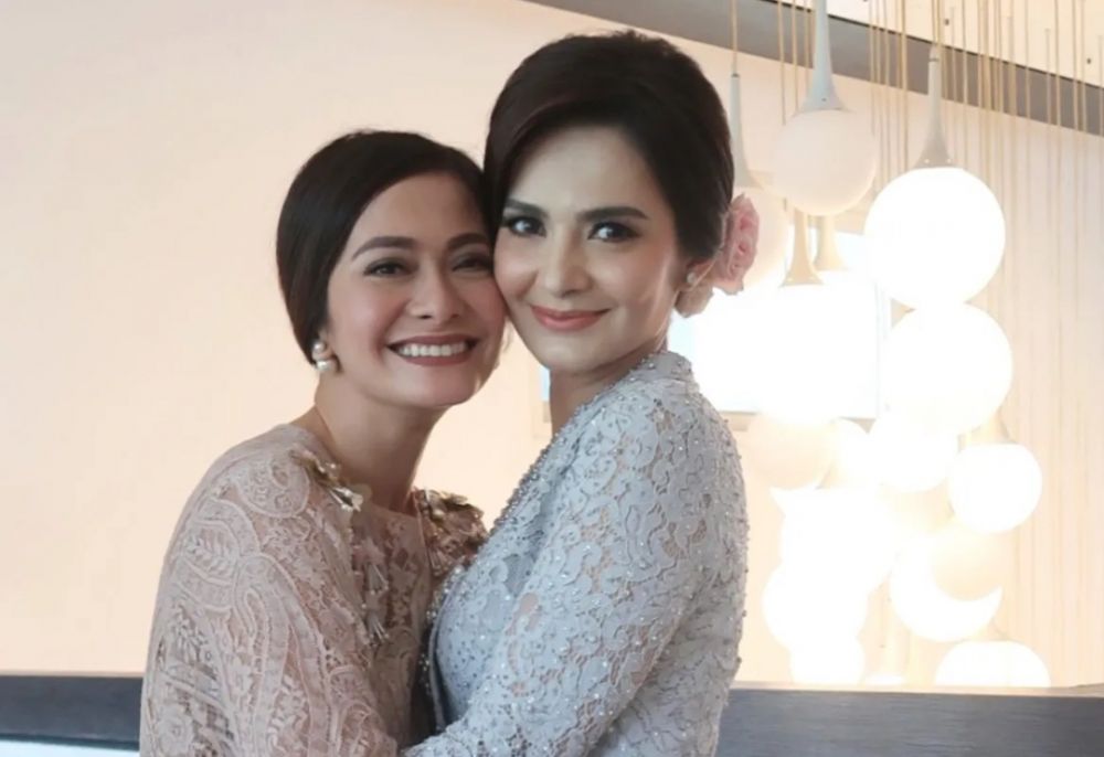 10 Potret Kebersamaan Ersa Mayori dengan Sesama Artis