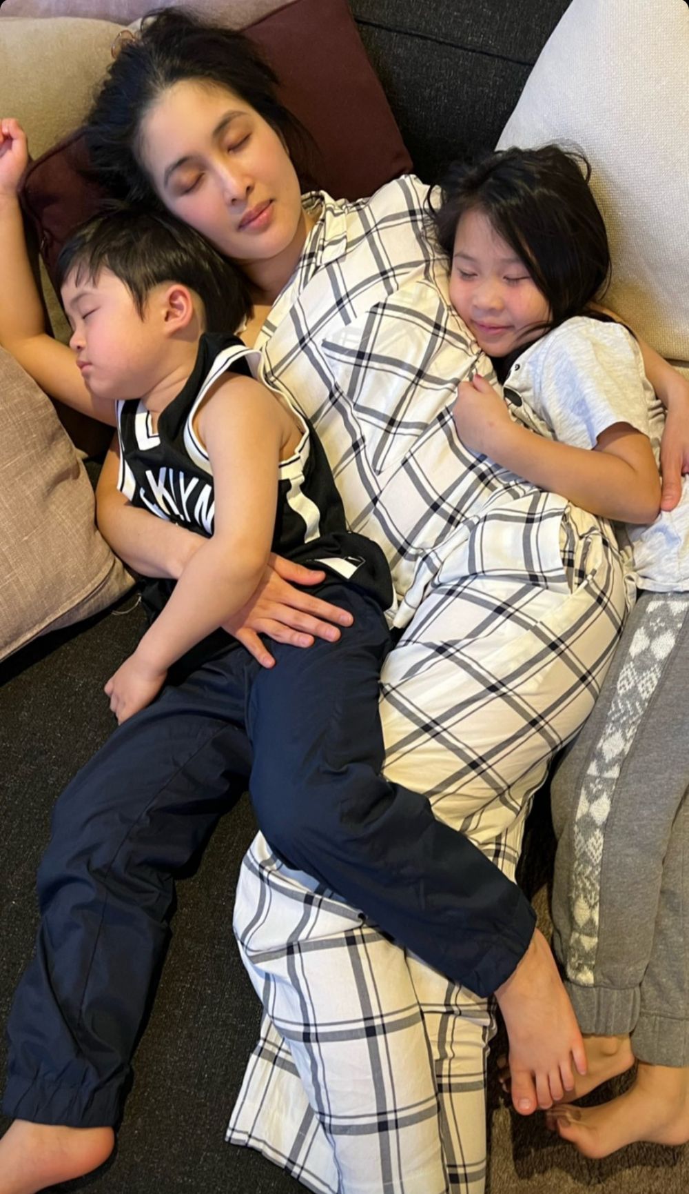 Sandra Dewi Tanpa Makeup Bangun Tidur Saja Memesona Banget
