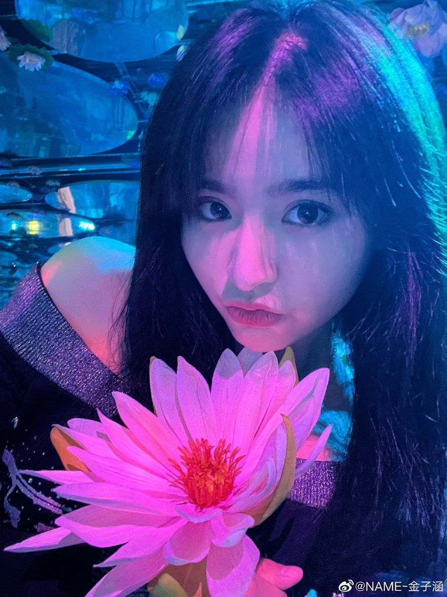 9 Pesona Jin Zihan, Bakal Debut Akting Lewat Film