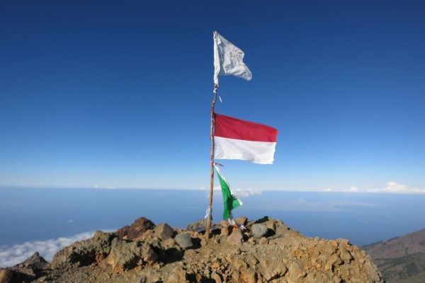 10 Tips Mendaki Gunung Rinjani Yang Aman Untuk Pemula
