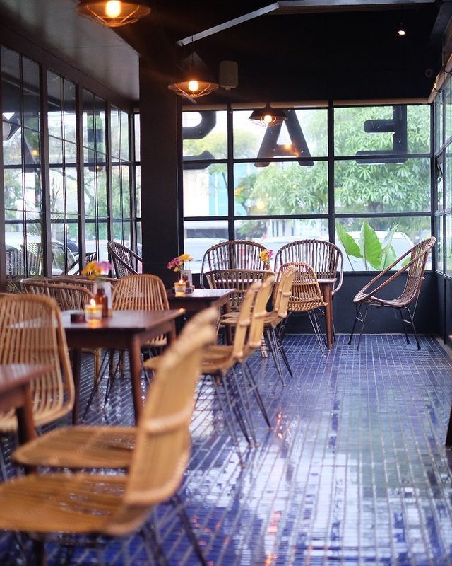 9 Potret Eastman Coffee House, Tempat Nongkrong Kekinian