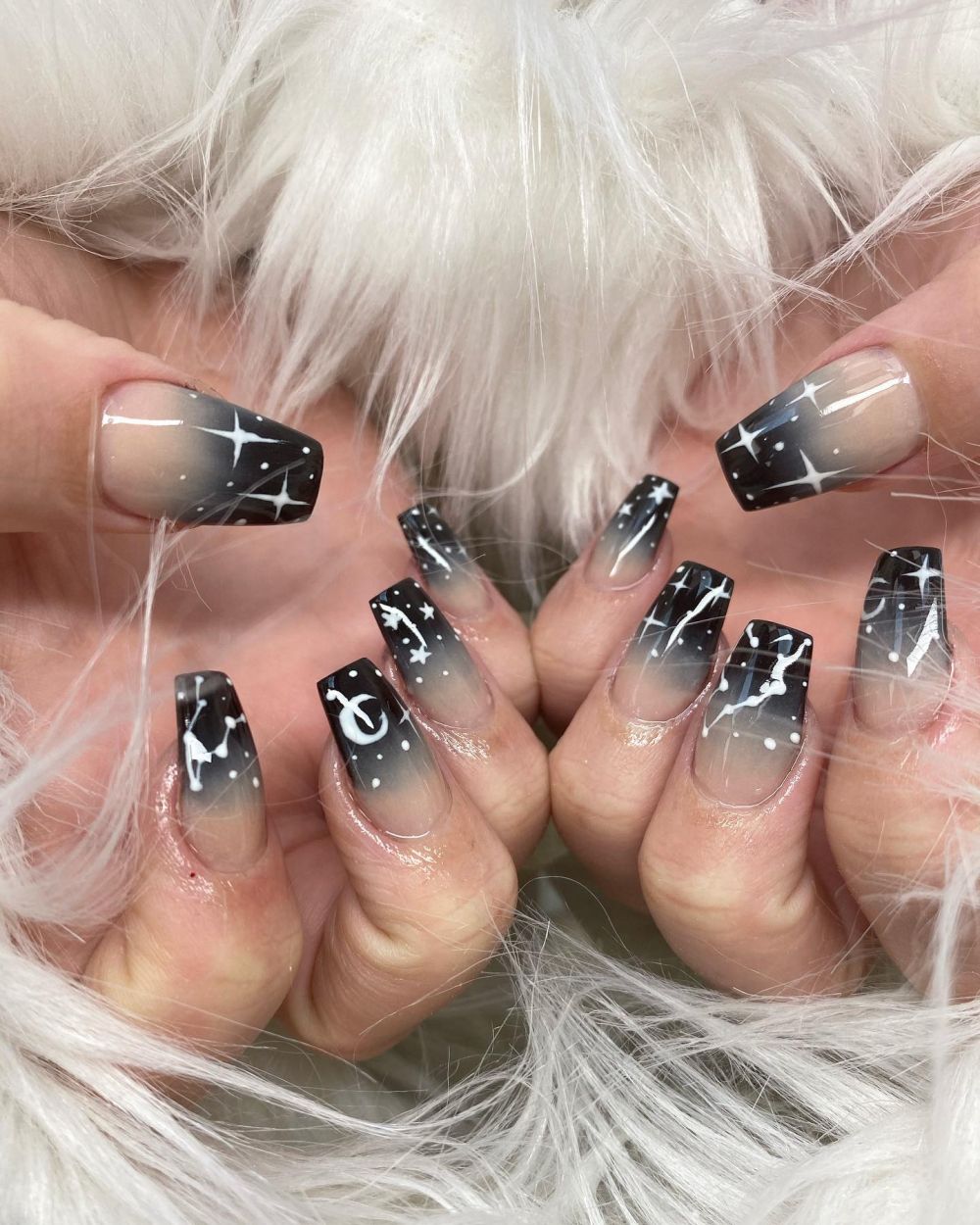 20 Inspirasi Desain Ombre Nail Art Yang Unik Dan Lucu