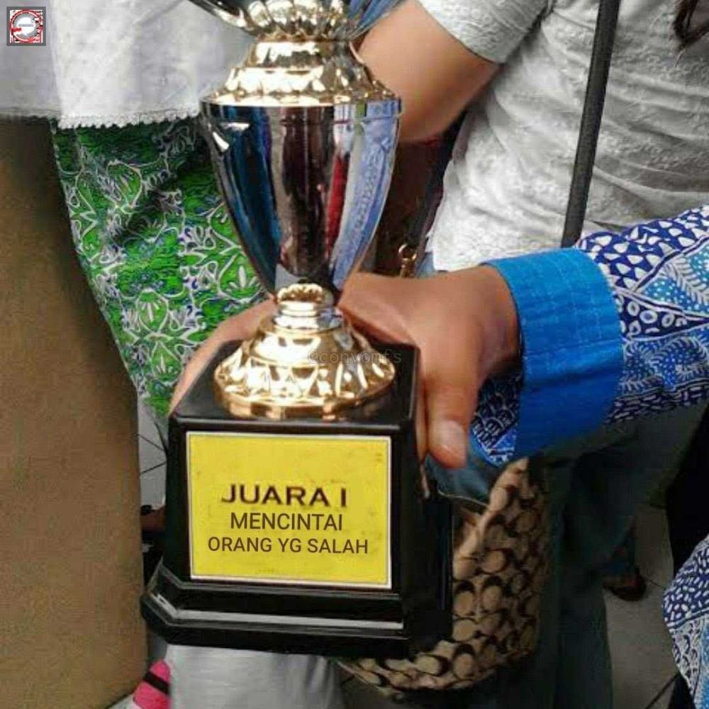 10 Meme Lucu Remaja Problematik, si Paling Sok Keren, nih!