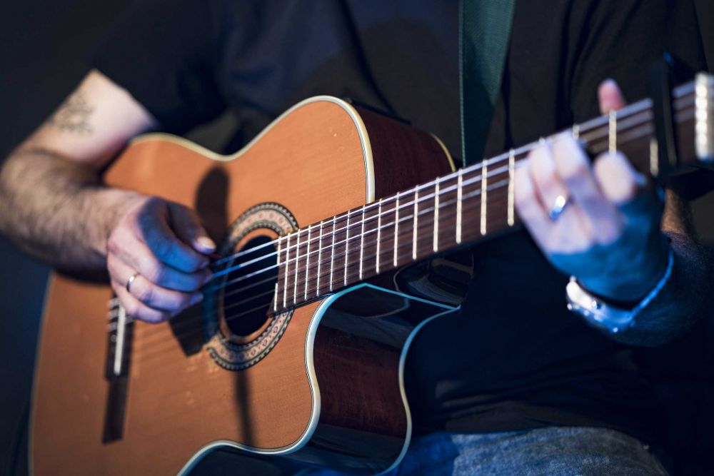 Filosofi Menarik Seputar Alat Musik Gitar Filosofi Menarik Seputar Alat Musik Gitar