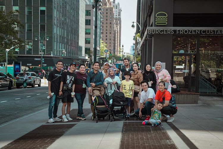 11 Potret Gembira Pegawai Raffi Ahmad ke Amerika