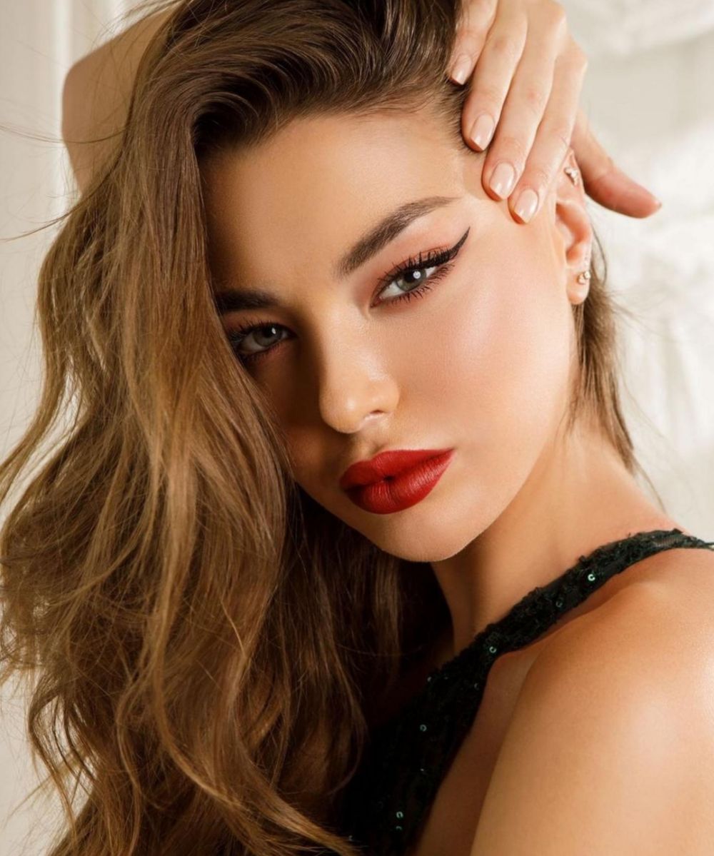 9 Potret Alicia Faubel Miss Universe Spanyol 2022, Memukau! 9 Potret Alicia Faubel Miss Universe Spanyol 2022, Memukau!