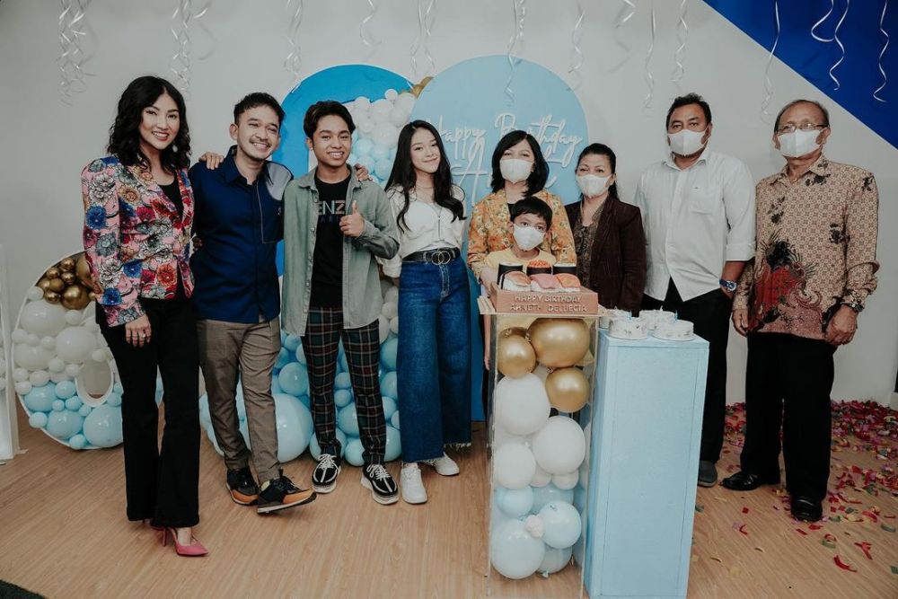 Kedekatan Anneth dengan Keluarga Betrand Peto