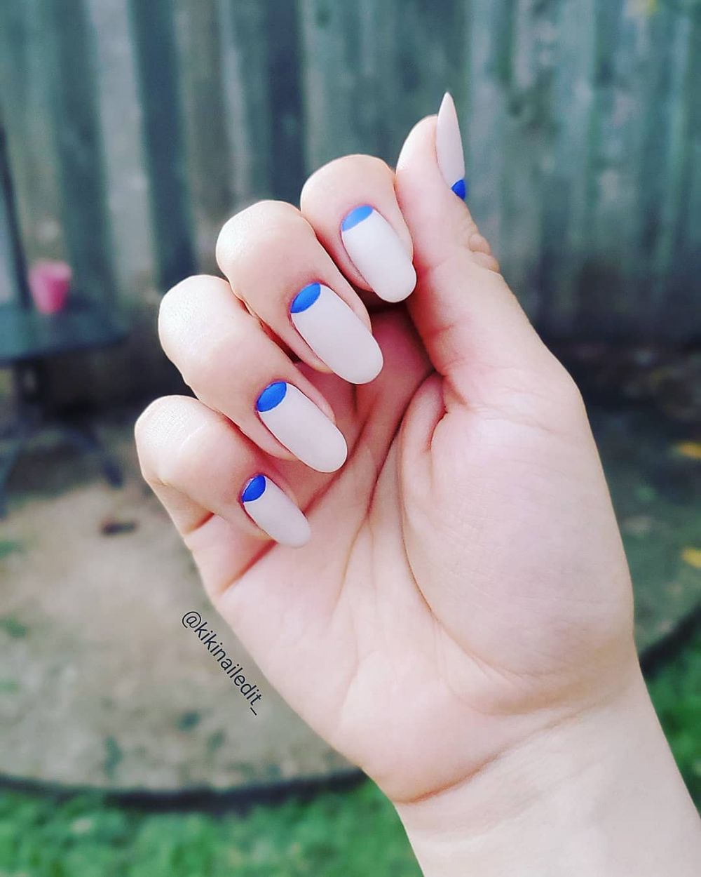 Inspirasi Desain Half Moon Nail Art Trendi Dan Cute Abis