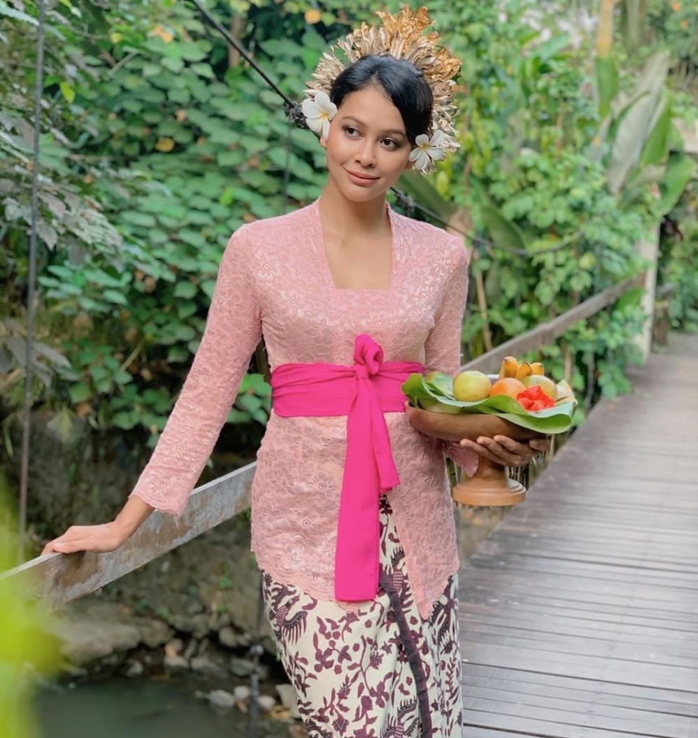 11 Beauty Queen Indonesia Pakai Busana Tradisional Bali