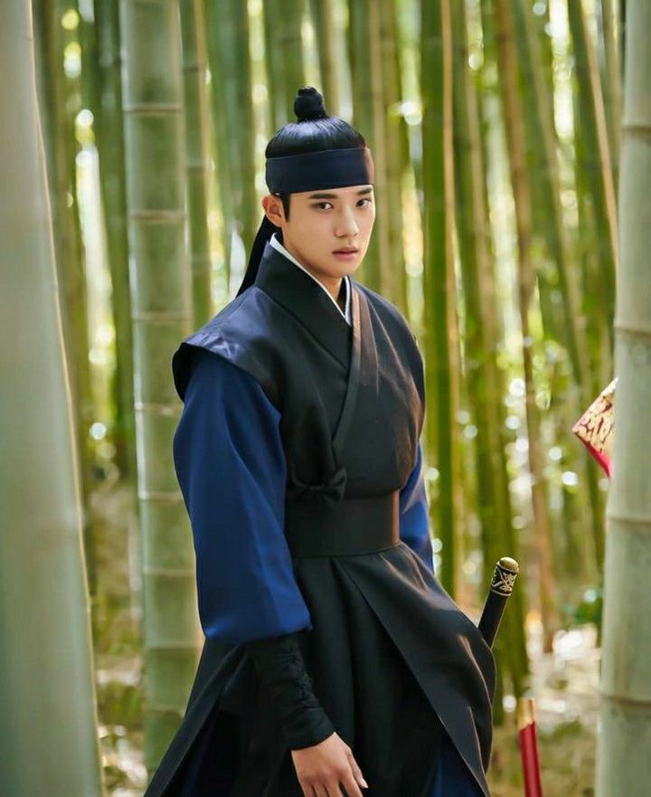 Fakta Kelahiran Pangeran Seongnam di The Queen's Umbrell