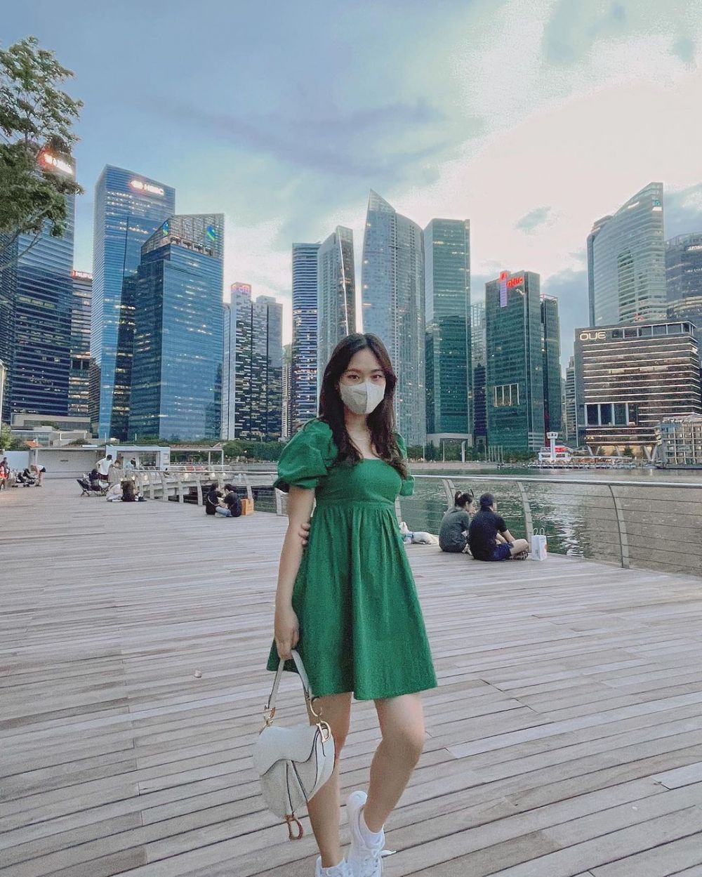 9 Inspirasi OOTD Mini Dress ala Molita Lin, Tampil Youthful!