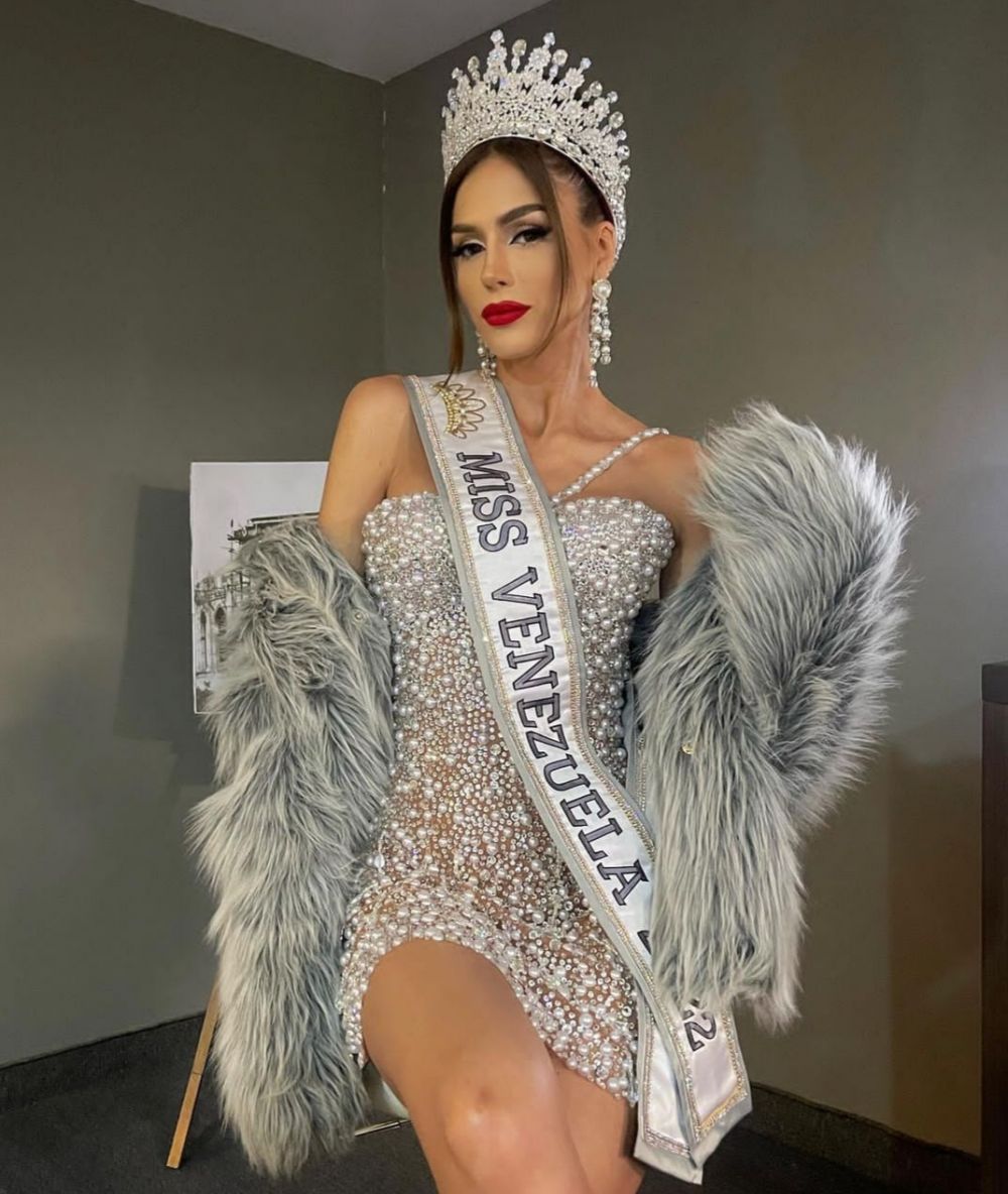 9 Potret Anggun Diana Silva Miss Venezuela 2022