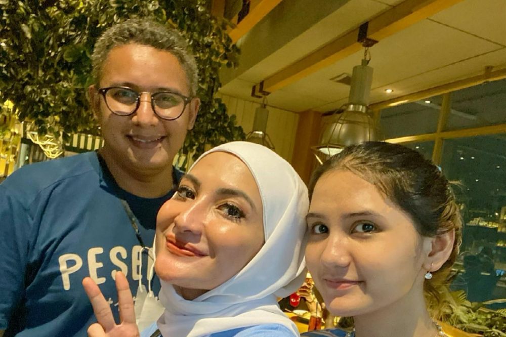 Kedekatan Natalie Sarah dan Putri Sulungnya
