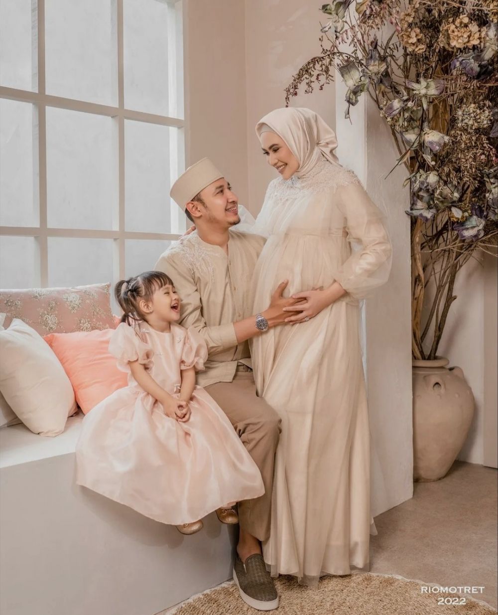 Pemotretan Keluarga Artis Karya Rio Motret pada 2022