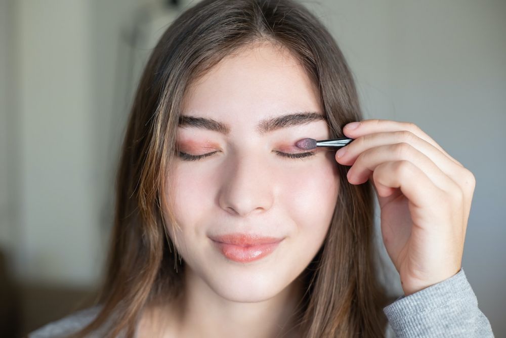 6 Trik Ini Untuk Membuat Smokey Eye Look Lebih Sempurna