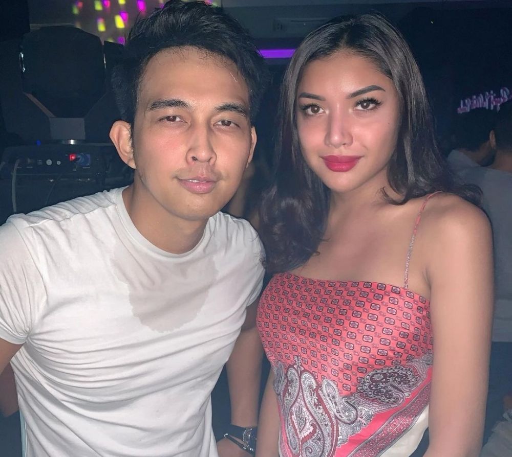 9 Potret Keakraban Millen Cyrus dengan Artis Indonesia