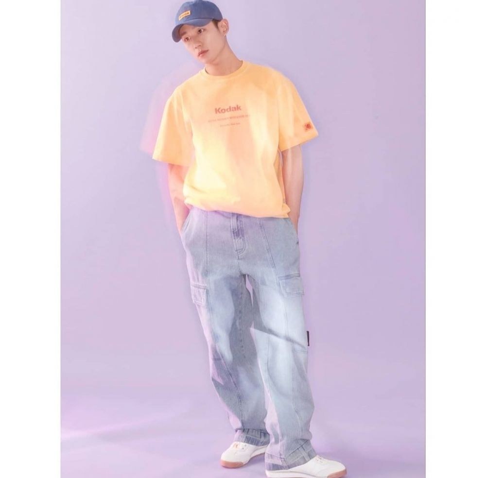 9 Ide OOTD Ngampus ala Aktor Connect Jung Hae In