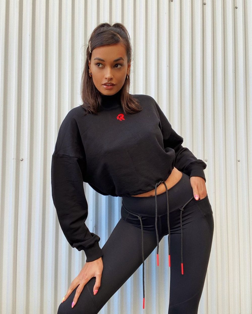 9 Gaya Rambut Retro ala Artis Hollywood, Mudah Tanpa Catokan