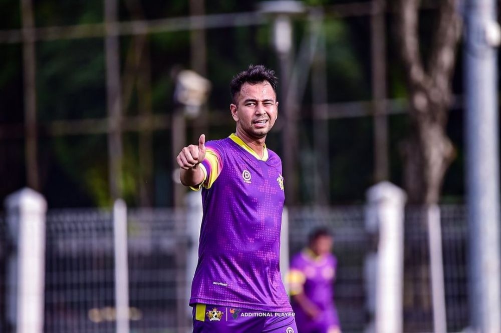Raffi Ahmad Main Sepak Bola Bareng Selebritis FC Raffi Ahmad Main Sepak Bola Bareng Selebritis FC