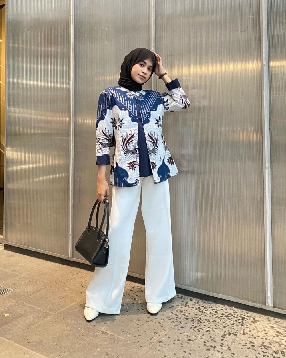 10 Inspirasi OOTD Kondangan Hijab yang Simpel dan Gak Ribet