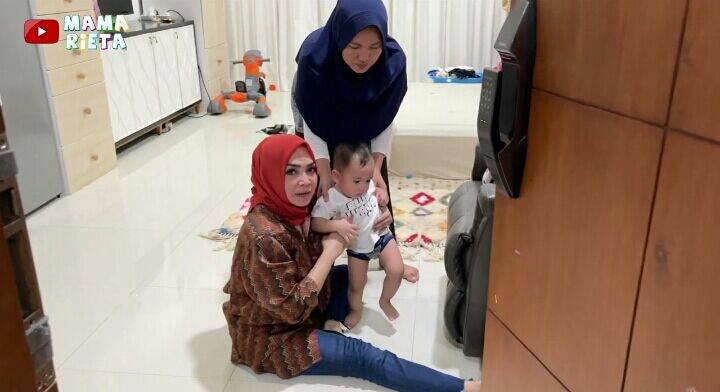 9 Momen Gemas Rayyanza Belajar Minta Maaf, Bikin Aa Kesal 9 Momen Gemas Rayyanza Belajar Minta Maaf, Bikin Aa Kesal