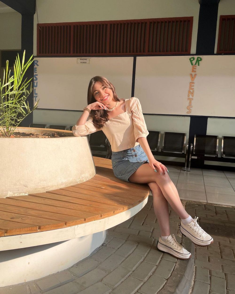 10 Outfit Hangout ala Haviza Devi Anjani, Modis dan Manis