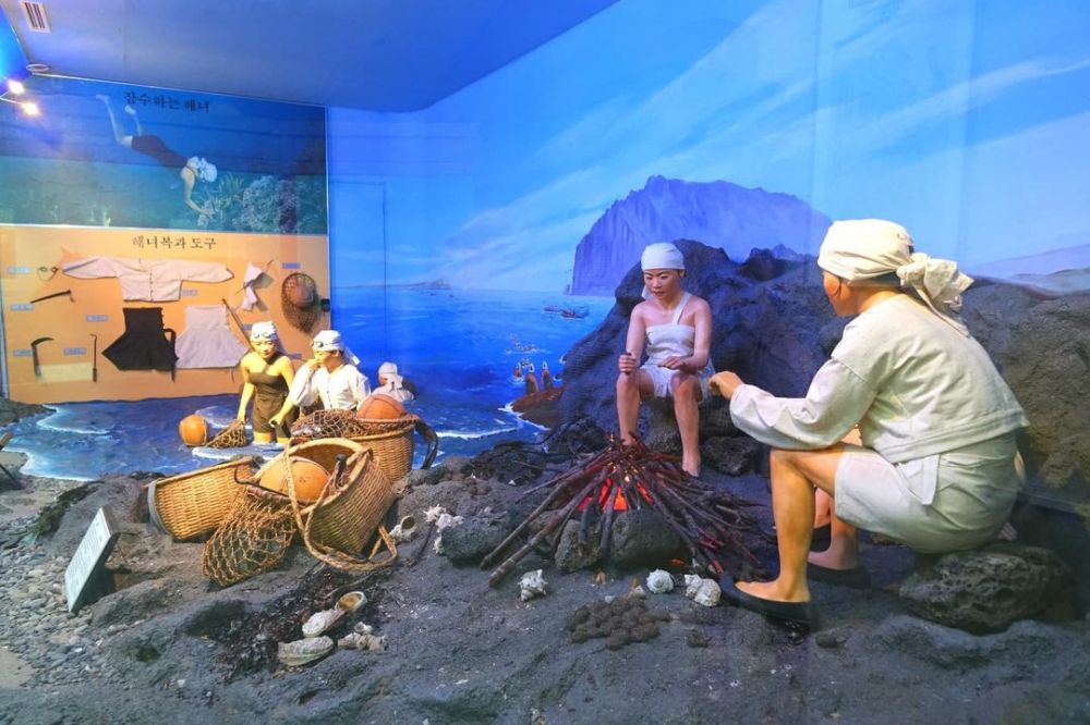 Mengenal Haenyeo, Kisah Para Wanita Penyelam Pulau Jeju